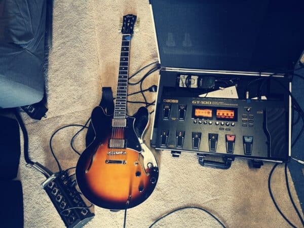 How to record electric guitar in your home studio